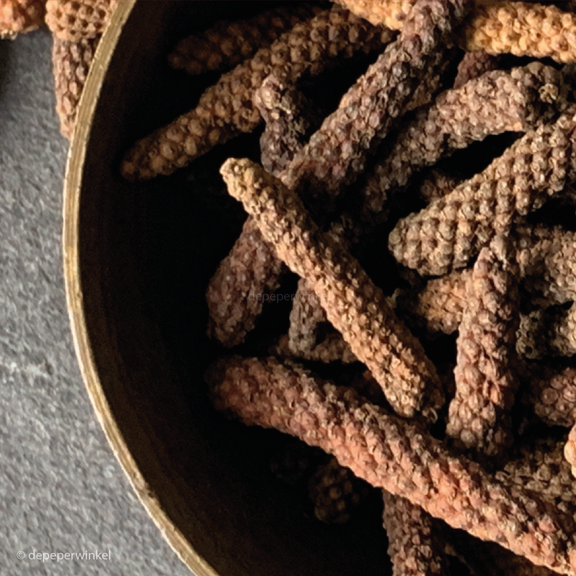 Deze lange peper uit Dak Lak (Vietnam) koop je alleen bij depeperwinkel